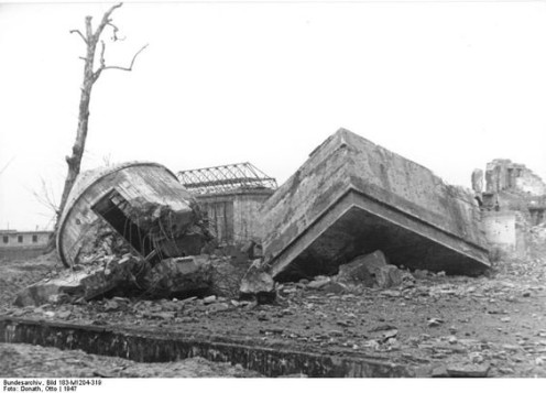 The Fuhrerbunker in Berlin - Amazing photo's of the bunkers | War ...