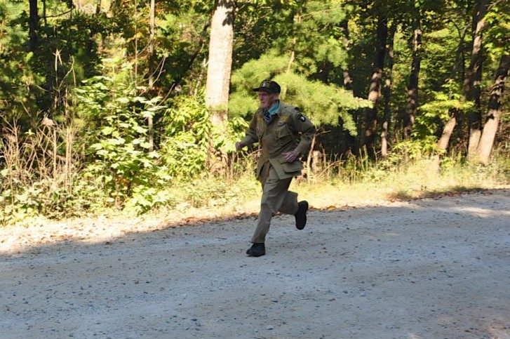 Watch 92 Year Old 101st Airborne Veteran Jim Martin Run "Currahee ...