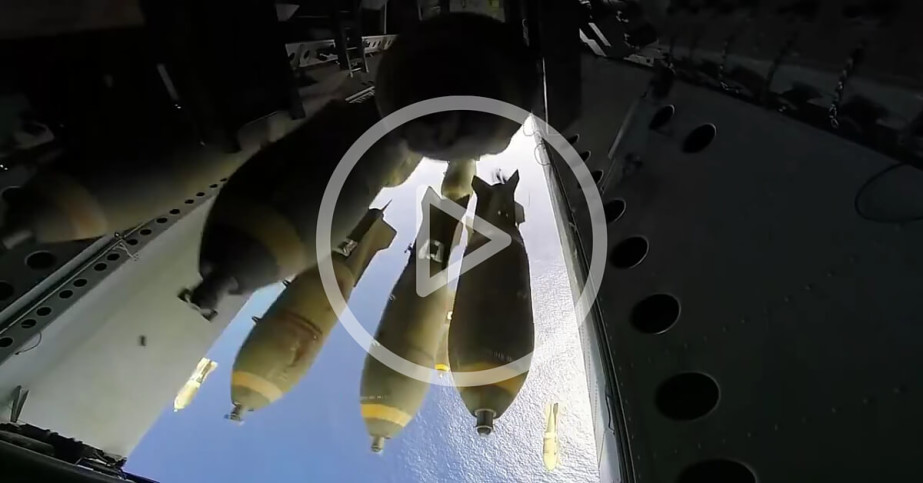 Watch: This Is What Carpet Bombing Looks Like From The Bomb Bay | War ...