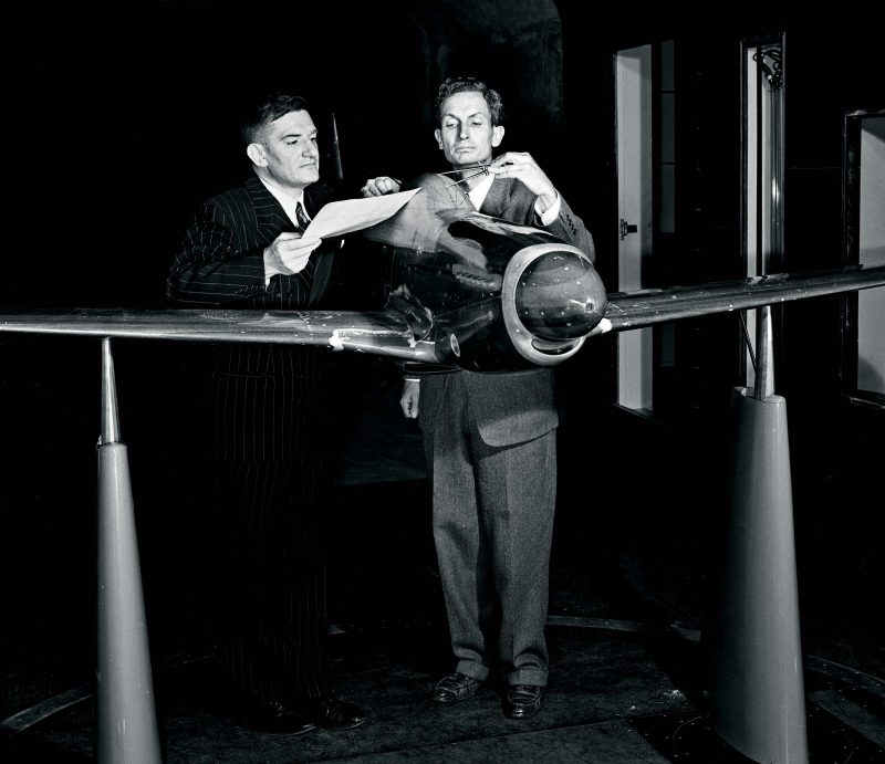 WW2 Warbird Factory in Los Angeles - Amazing Pictures | War History Online