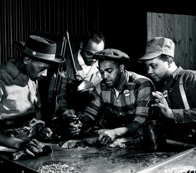 Amazing Pictures From The WW2 Warbird Factory in Los Angeles | War ...