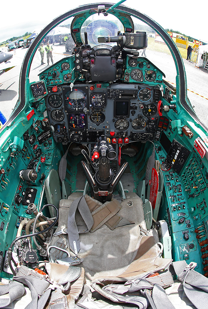 MiG-21 Fishbed In Stunning Pictures During the Tour-de-Sky 2016 | War ...