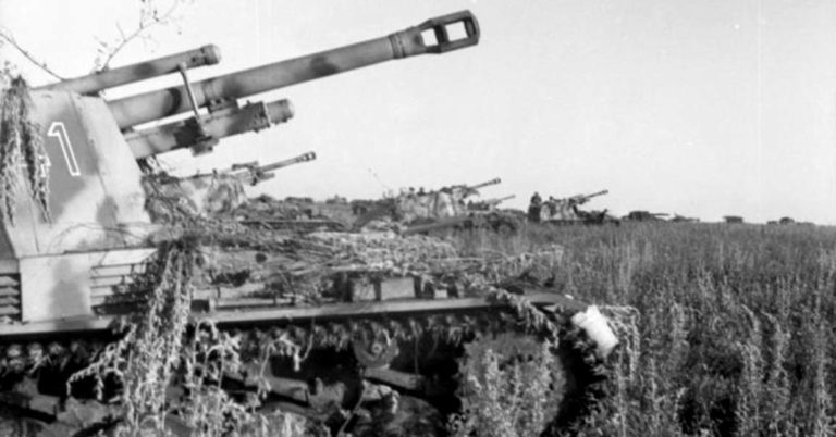 Unseen Pictures Of The Biggest Tank Battle of WWII | War History Online