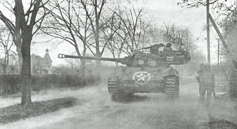 The American M18 Hellcat Was The Fastest and The Deadliest Allied Tank ...