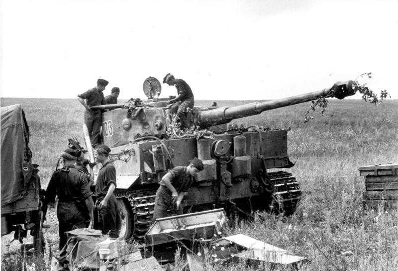 Amazing Footage of The Heavy German Tiger Tank - Feared On The ...