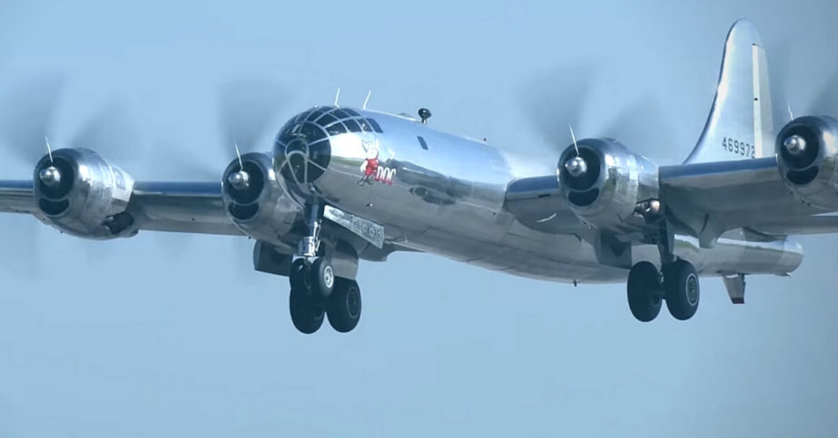 Watch Stunning Color Footage of the First Flight of the Restored WW2 B ...