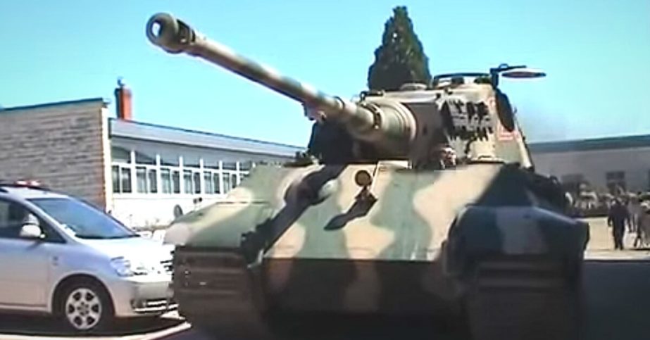 Fantastic! Starting & Driving The Only Operational King Tiger In The ...