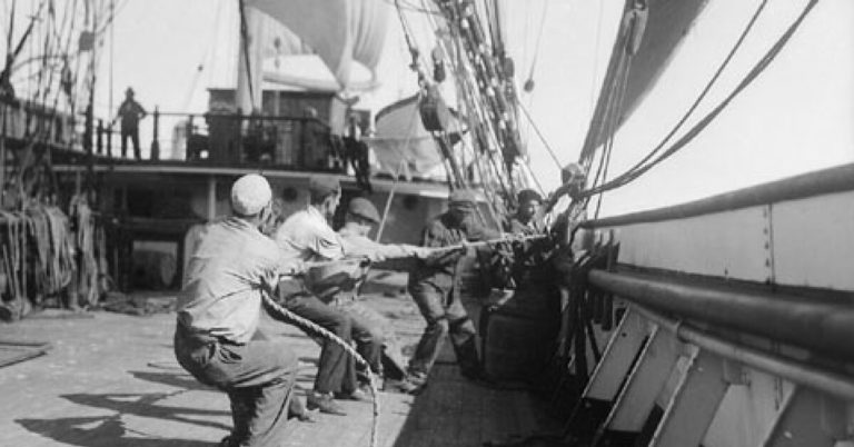 A Look At The Royal Navy Through Three Sea Songs | War History Online