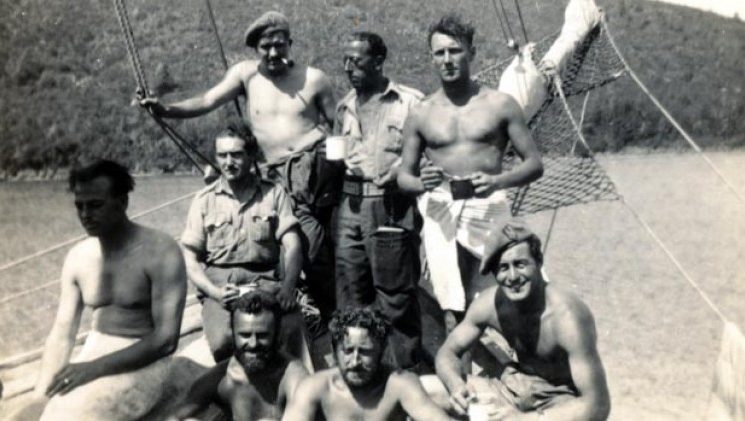 Born to Fight - The Only Non-Commonwealth Recipient of the Victoria ...