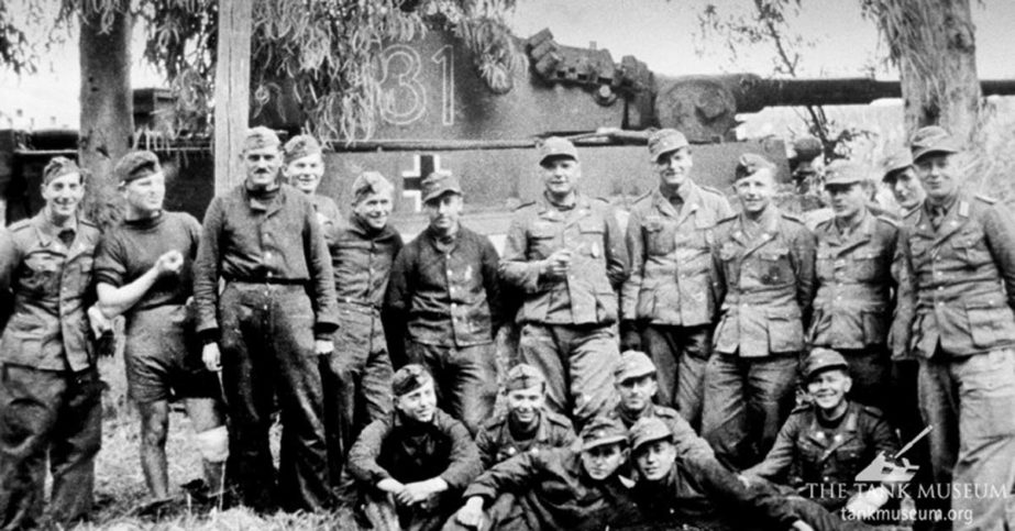 The Tank Museum interviews Tiger tank veterans & tank crews who fought ...