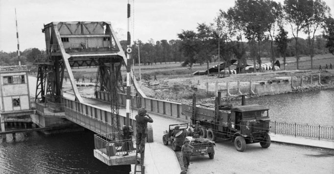 The First Allied Soldier Killed By Enemy Fire on D-Day - Lieutenant Den ...
