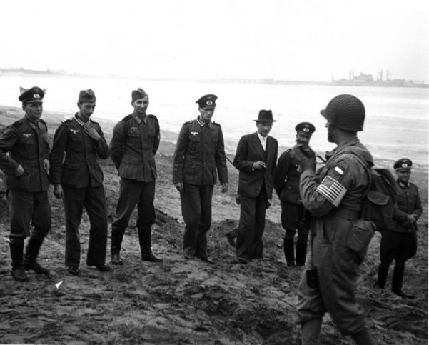 Operation Torch - The American Landings at Algiers Marked A New Phase ...