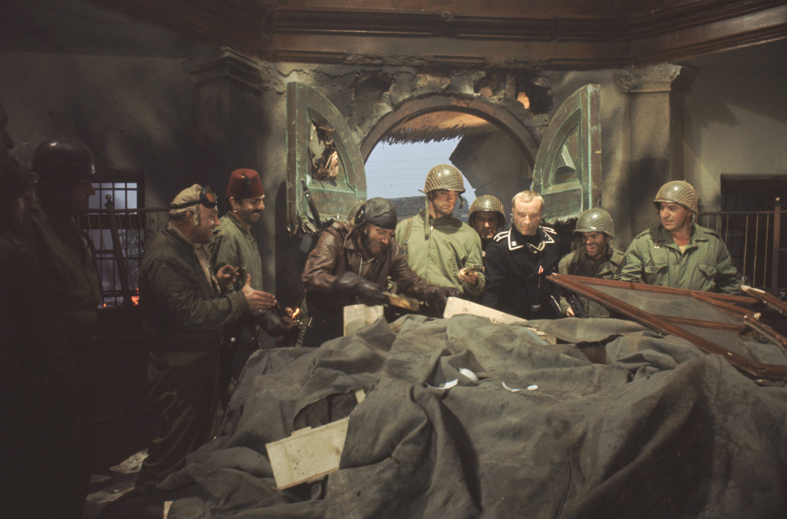 19 Behind-the-Scenes Facts We Didn't Know About 'Kelly's Heroes' | War ...