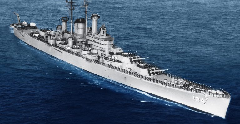 The Des Moines Class Cruiser - The Greatest Heavy Cruiser | War History ...
