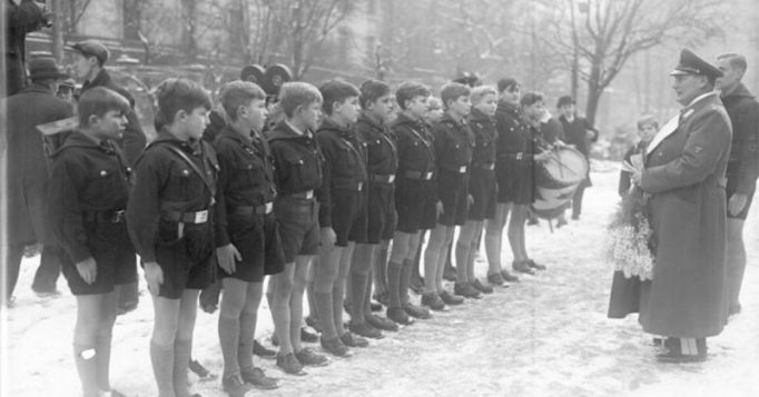 Exhibition shows the dark side of the Nazi Youth Movement, mixed-gender ...