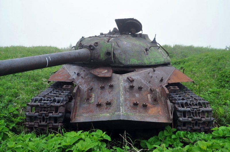 Soviet IS-3 and IS-2 tanks left behind on Shikotan Island- 25 Photos ...