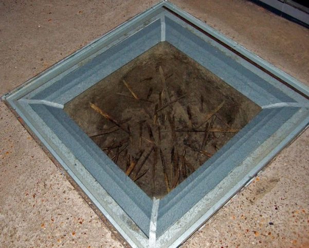 Ancient Tech in Modern War - Hidden Punji Sticks of Vietnam War | War ...