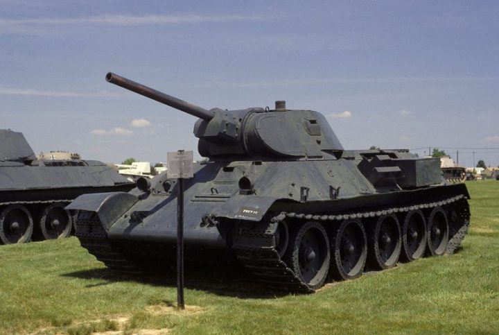 Soviet T-34 Tank -13 Facts and 25 Photos | War History Online