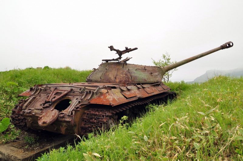 Soviet IS-3 and IS-2 tanks left behind on Shikotan Island- 25 Photos ...