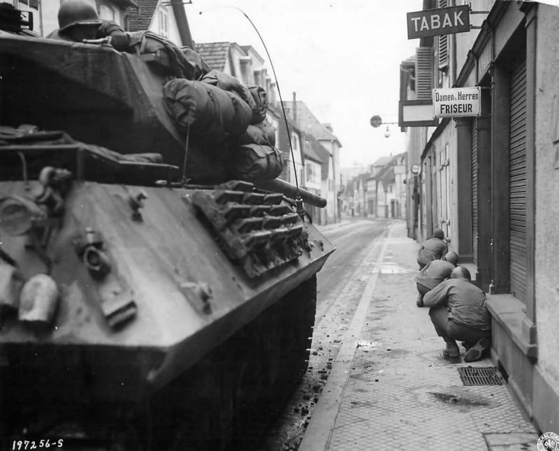 34 Brilliant Images of the VERY Effective M10 Tank Destroyer | War ...