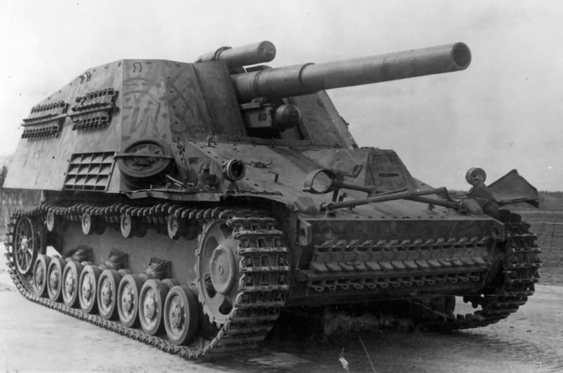 King of the Battlefield: 26 Pictures of The Hummel Self-Propelled ...