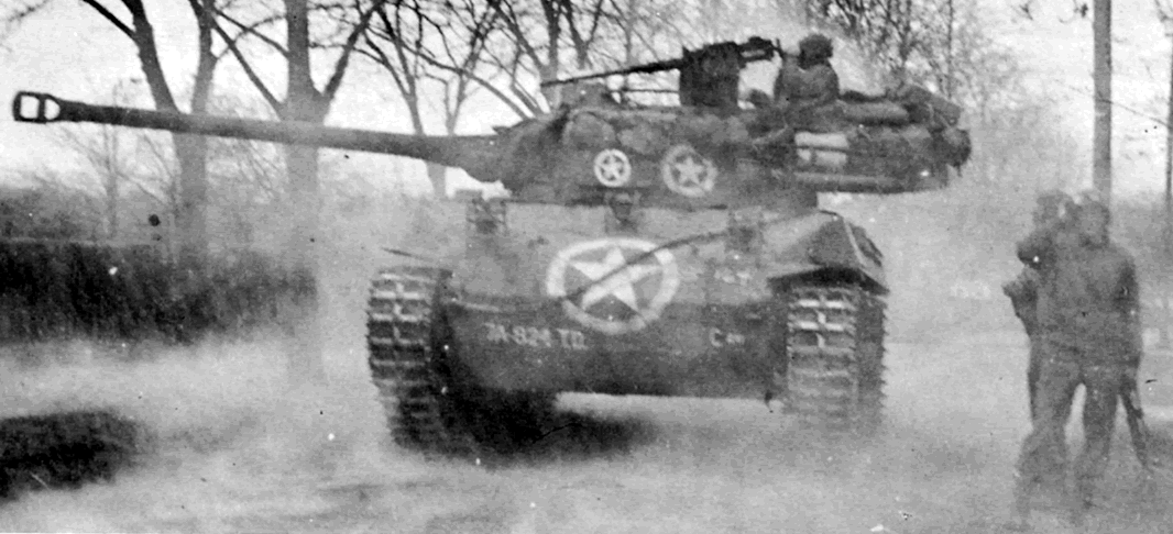 24 images of the highly successful M18 Hellcat tank destroyer | War ...