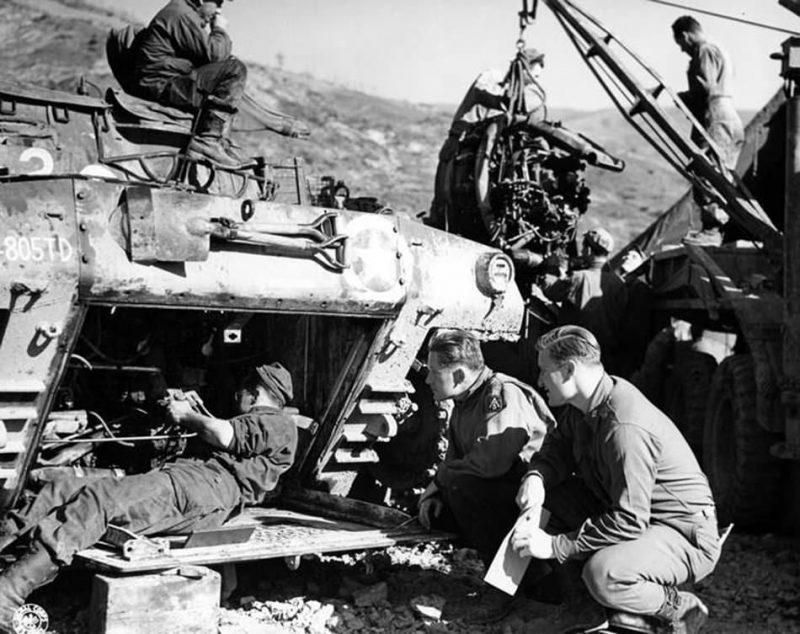 24 images of the highly successful M18 Hellcat tank destroyer | War ...