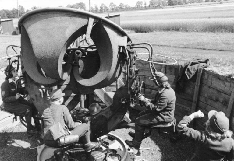 Fascists in Skirts - German Auxiliaries in World War II | War History ...