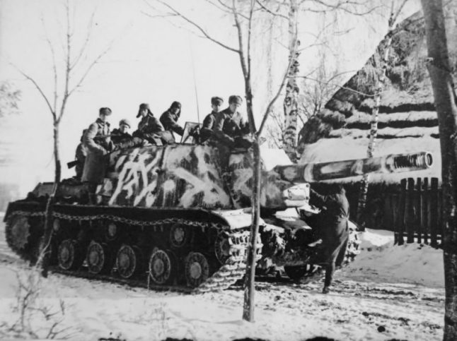 "Destroyer of Beasts" - the ISU-152 | War History Online
