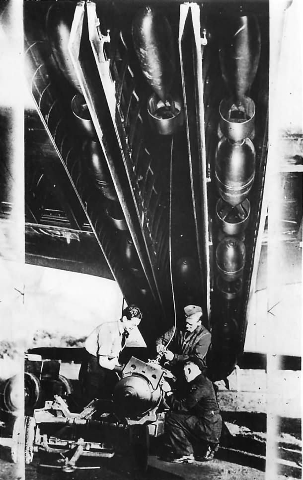 Underappreciated but Not Forgotten - The Short Stirling Bomber in 25 ...