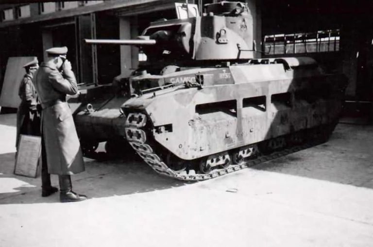The Queen of the Desert - The British Matilda II Tank in 26 Photos ...