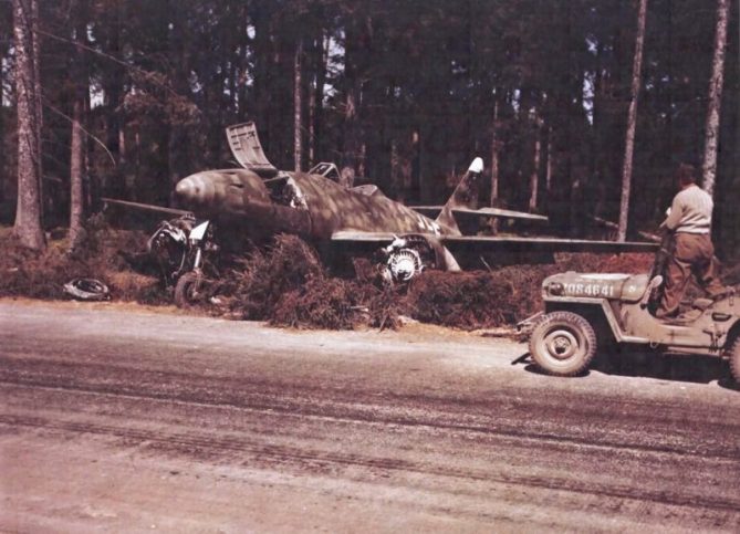 Messerschmitt Me262 - First Operational Jet Fighter -16 Facts and Great ...