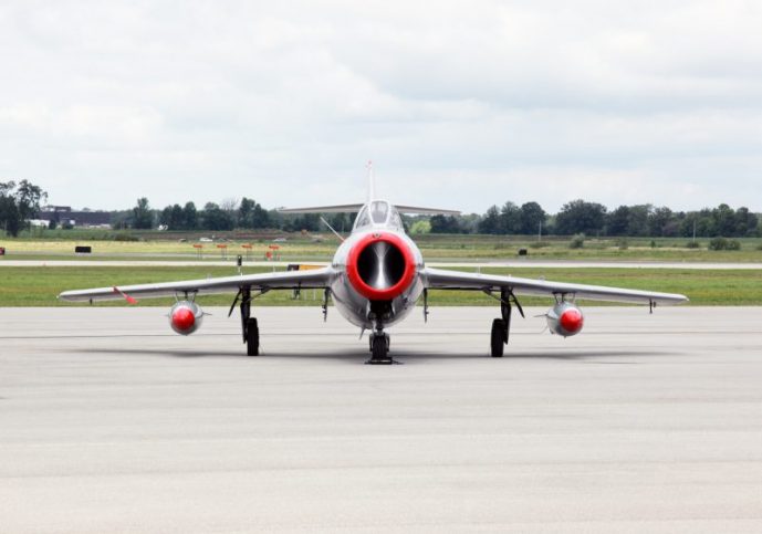 MiG-15 - The Aircraft That Challenged the US Air Force with Video | War ...