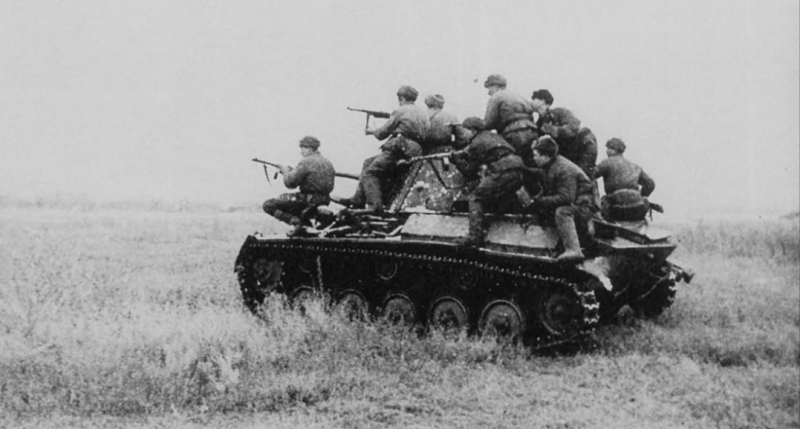 Floating Like a Butterfly, Stinging Like a Bee? - Soviet T-70 Tank of ...