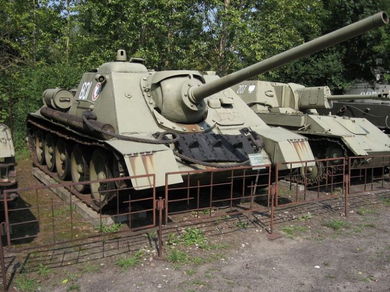How to Stop a Tiger in 25 Photos - The Soviet SU-85 Tank Destroyer ...