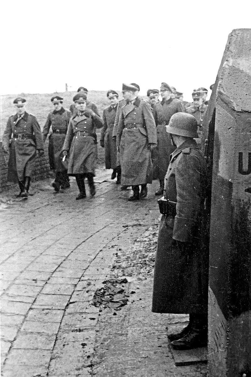 "Desert Fox" - Field Marshal Rommel in Photos | War History Online