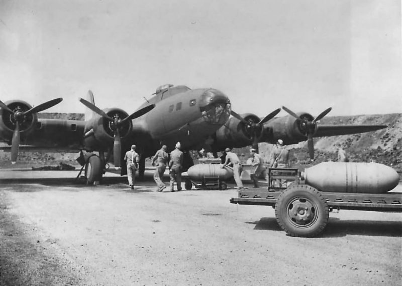 The B-17 Flying Fortress in 26 Images | War History Online
