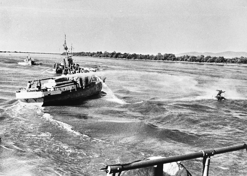 The Day Things Nearly Went Nuclear When the Chinese Stole a Soviet Tank ...