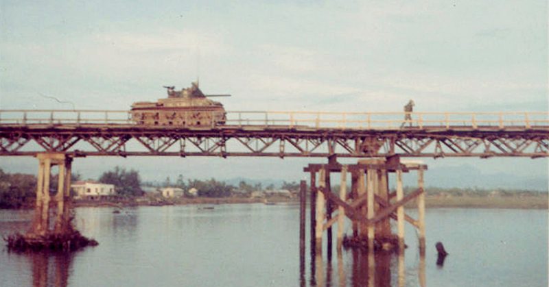 Marine Legend: While under fire he dangled from Dong Ha Bridge for ...