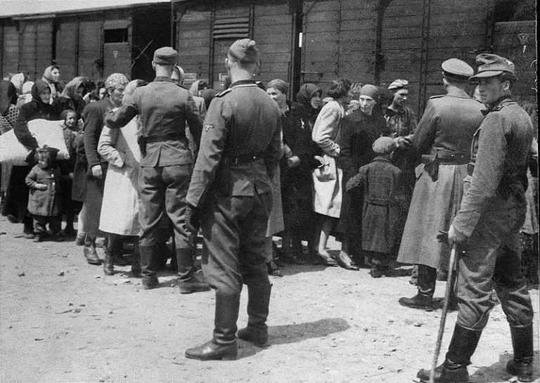 SS Dr. Hans Munch, called the "Good Man Of Auschwitz", How is That ...