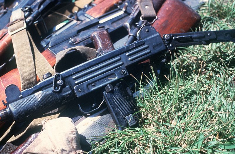 Sub-Machine Guns - Preferred Weapon of Heroes And Outlaws | War History ...