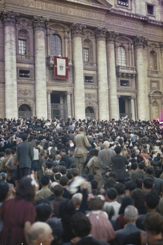 Declassified: Pope Opens WWII Files to Academics | War History Online