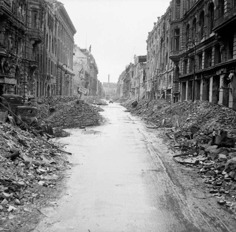 The Battle of Berlin & the Berlin Zoo, The Soviets Wiped Out One-Third ...