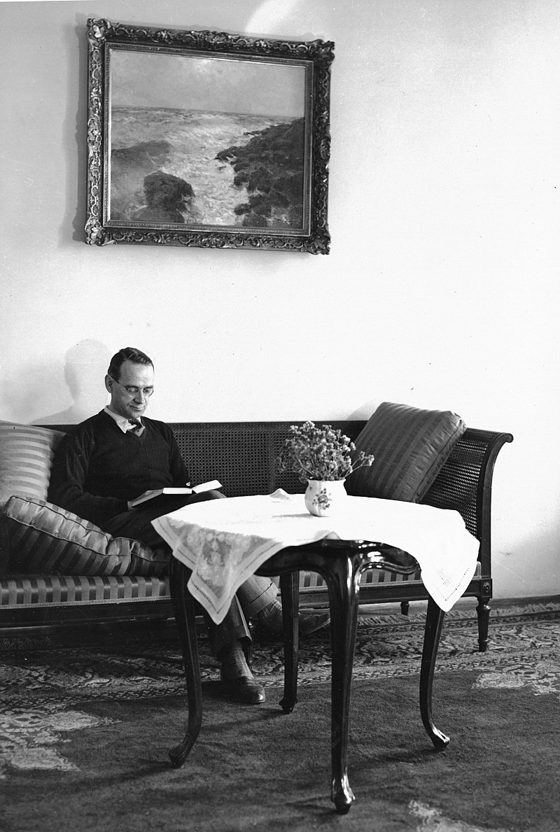 Carl Lutz, The Amazing Swiss Diplomat Who Saved Tens of Thousands of ...