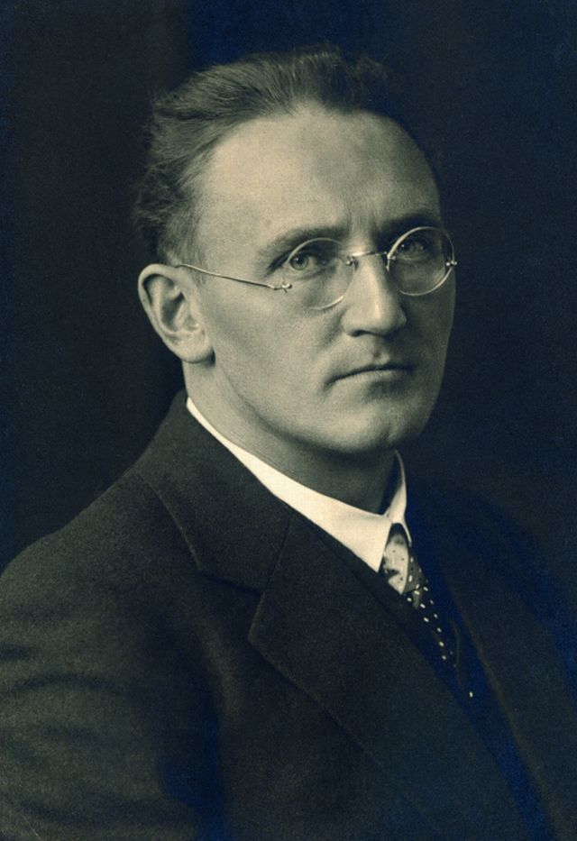 Famous Cellist Frieda Belinfante Dressed as a Man to Save Jews | War ...