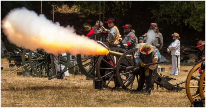 The Ghosts of Gettysburg: A Haunted History of a Battlefield | War ...