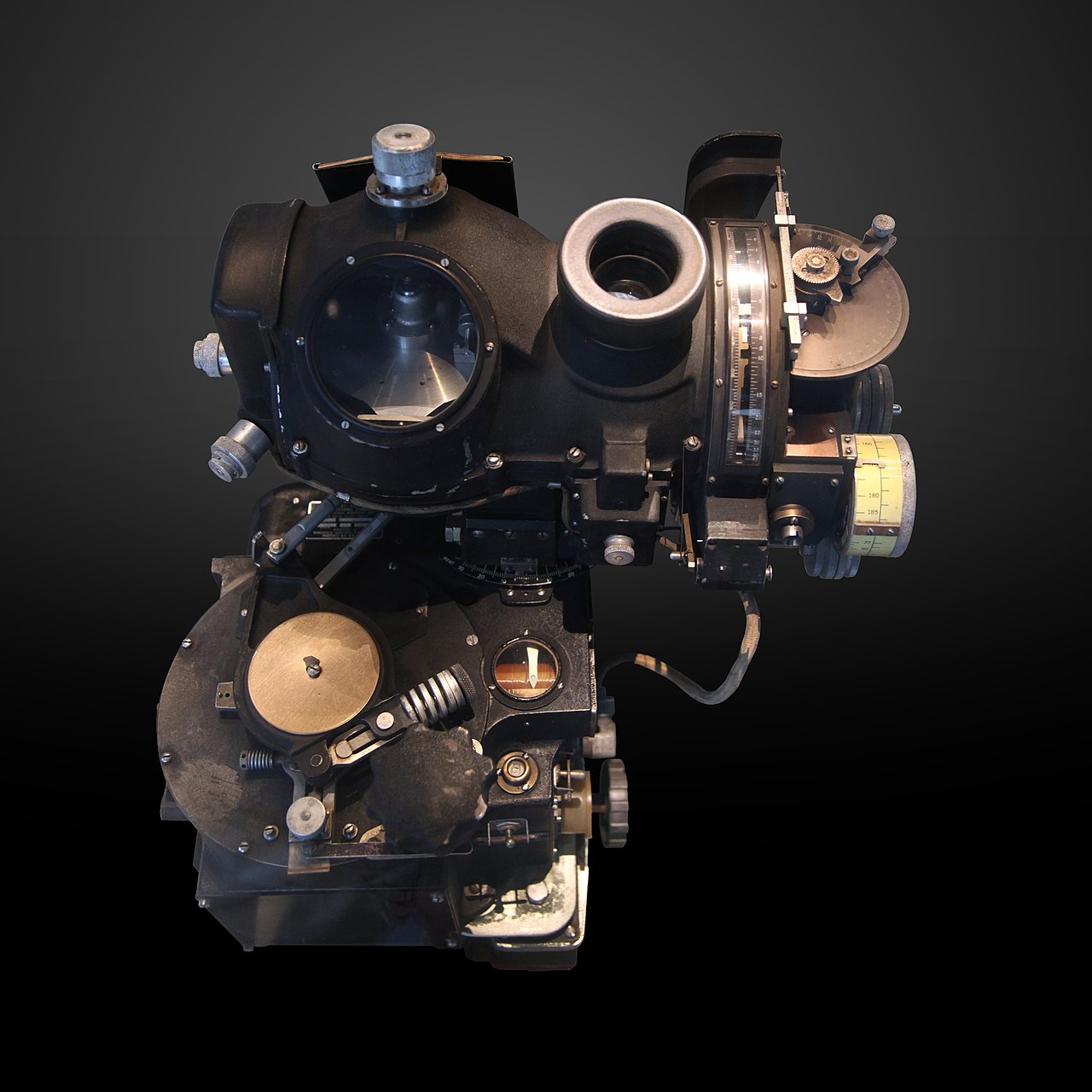 Amazing Innovation or Billion Dollar Blunder? The Norden Bombsight ...