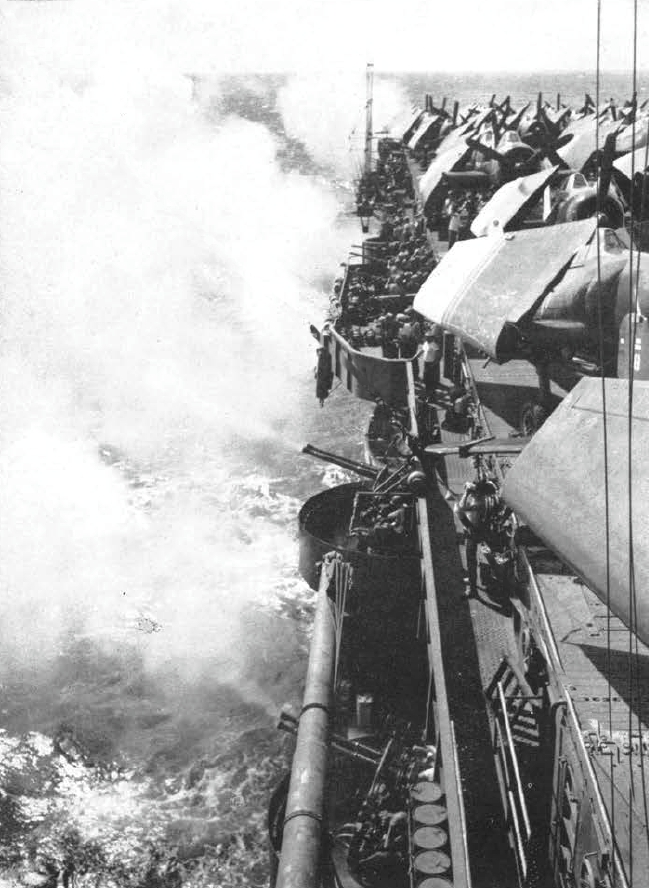 Aircraft Carriers: Images of the U.S. Navy in the Pacific | War History ...