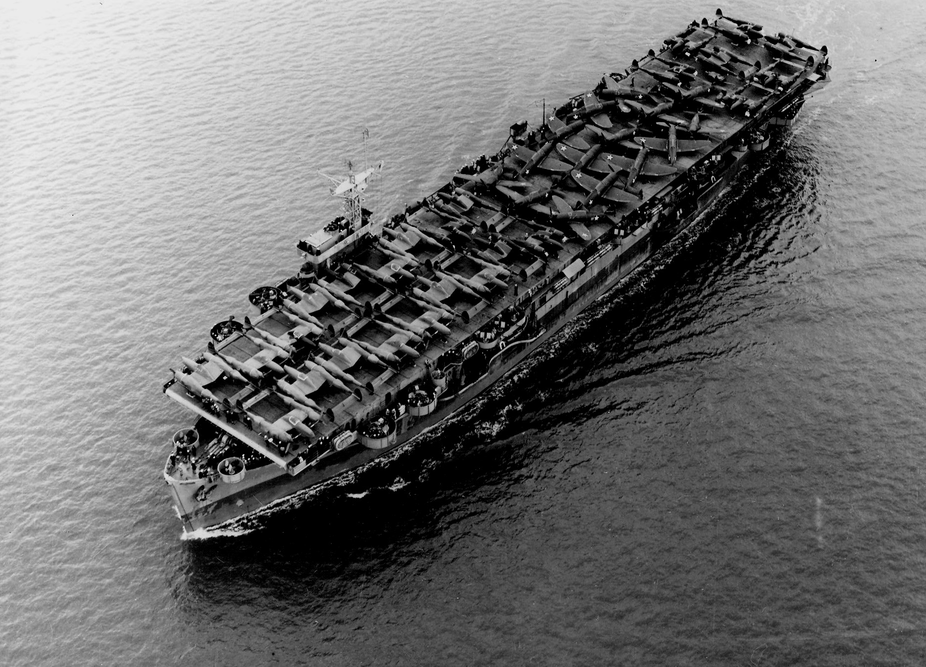 Aircraft Carriers: Images of the U.S. Navy in the Pacific | War History ...