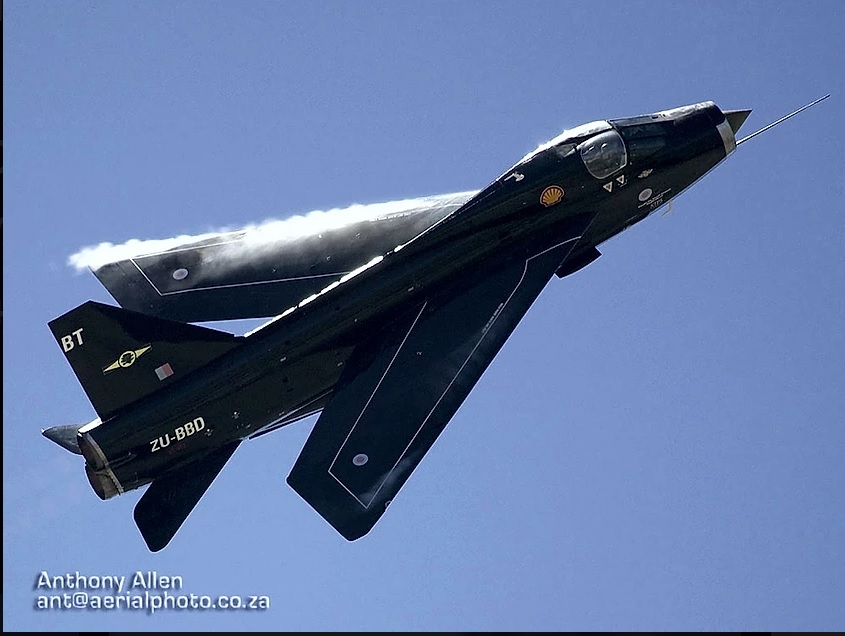 For Sale: English Electric Lightning Jet Interceptors | War History Online